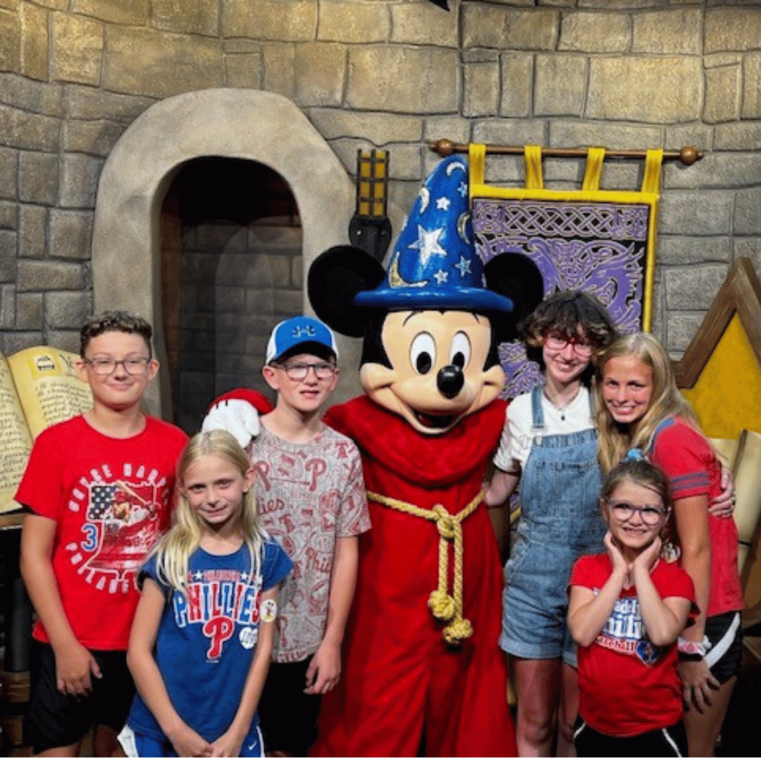 Angelo and His Family Visit Disney! - Sunshine Foundation
